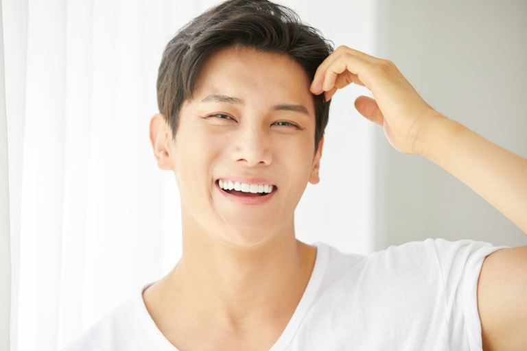 【年代別・メンズ】社会人におすすめの髪型は？髪のマナーも解説 | DEMI LABO（デミラボ）