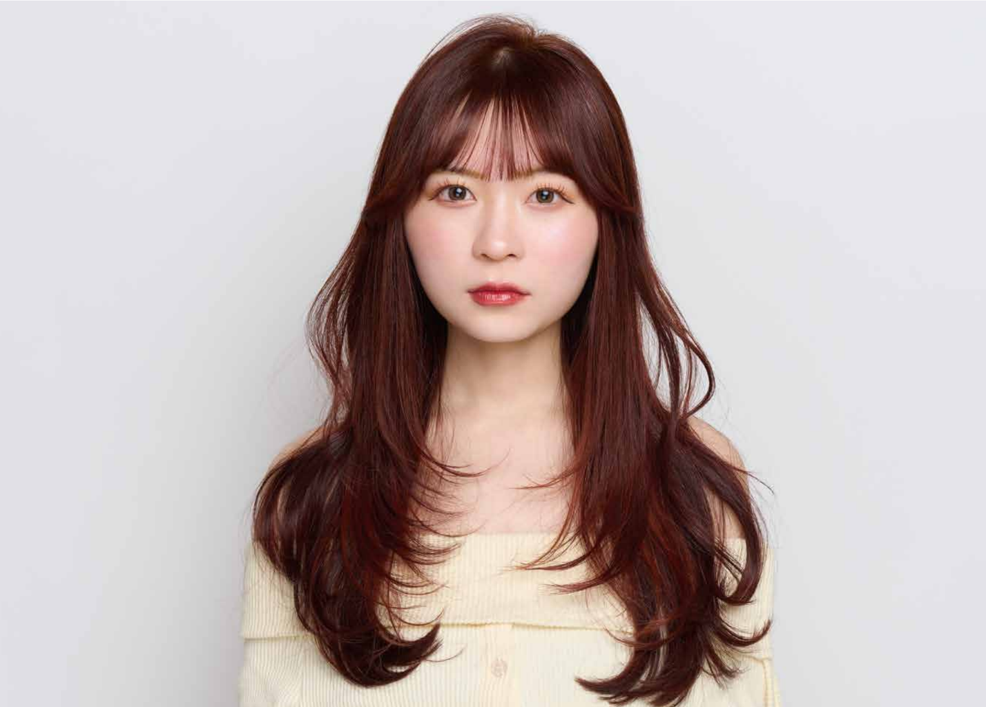 【2025年】春のトレンドヘアカラーまとめ！新生活におすすめの人気のヘアカラーは？ | DEMI LABO（デミラボ）