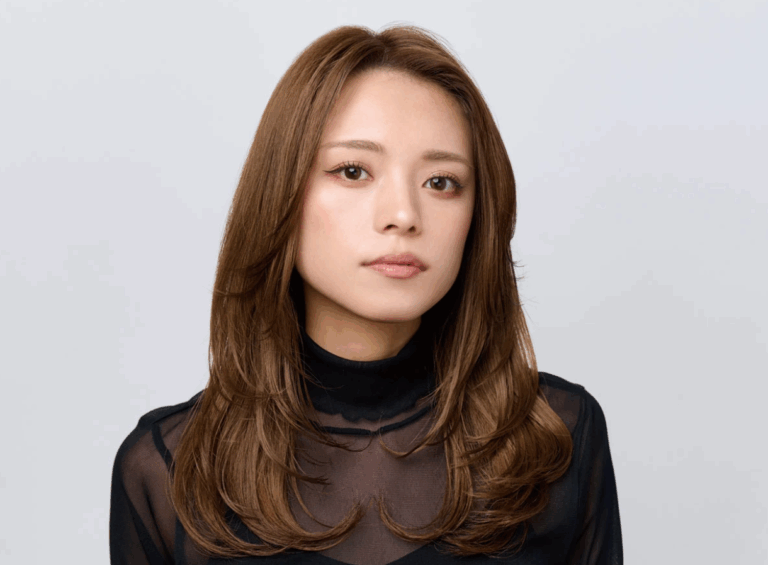 2025年冬のトレンドヘアカラー10選！冬に注目のヘアカラーは？ | DEMI LABO（デミラボ）